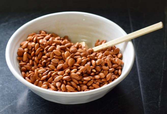 Crunchy Roasted Tamari Almonds@judyschickens